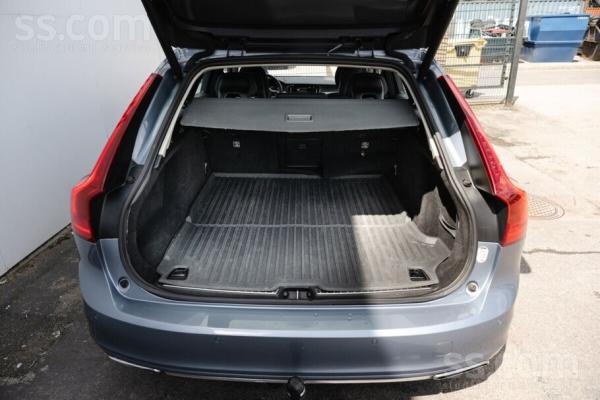 Zils Volvo V90 2017 Rīga, ar dzinēja tilpumu 2.00 L un nobraukumu 261 tūkst. km par 13950 €, foto 8 vietnē AUTOMOTO.COM.LV