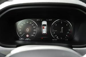 Blue Volvo V90 2017 in Riga, with an engine capacity of 2.00 L and mileage of 261 thousand km for 13950 €, photo 16 on AUTOMOTO.COM.LV