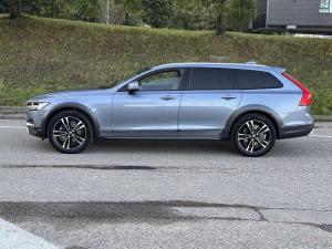 Zils Volvo V90 2017 Jonava, ar dzinēja tilpumu 2.00 L un nobraukumu 287 tūkst. km par 18800 €, foto 6 vietnē AUTOMOTO.COM.LV