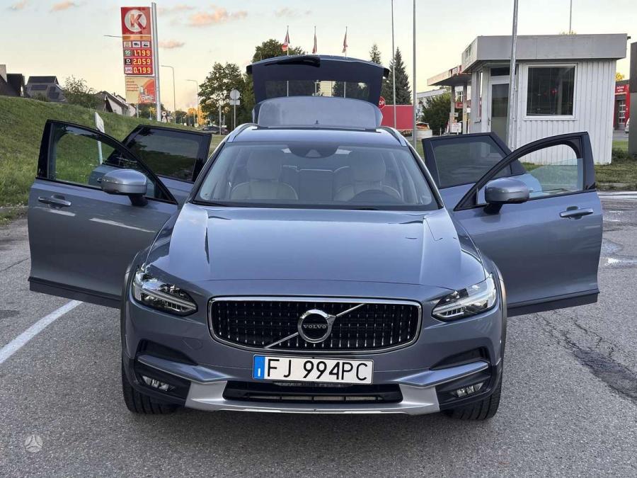 Zils Volvo V90 2017 Jonava, ar dzinēja tilpumu 2.00 L un nobraukumu 287 tūkst. km par 18800 €, foto 17 vietnē AUTOMOTO.COM.LV