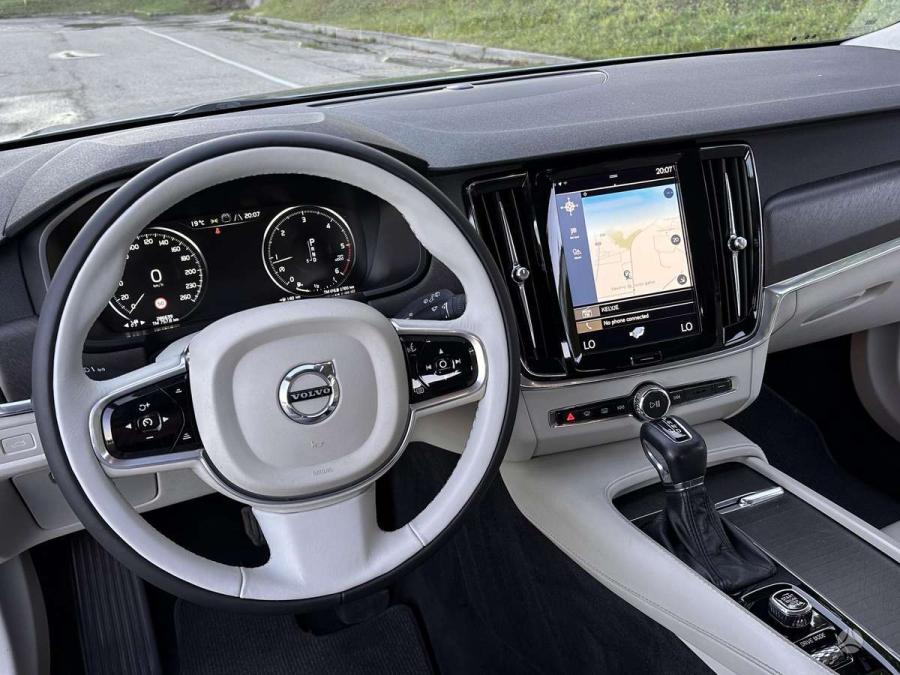 Zils Volvo V90 2017 Jonava, ar dzinēja tilpumu 2.00 L un nobraukumu 287 tūkst. km par 18800 €, foto 21 vietnē AUTOMOTO.COM.LV