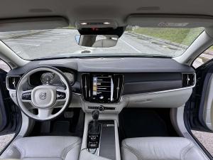 Zils Volvo V90 2017 Jonava, ar dzinēja tilpumu 2.00 L un nobraukumu 287 tūkst. km par 18800 €, foto 32 vietnē AUTOMOTO.COM.LV