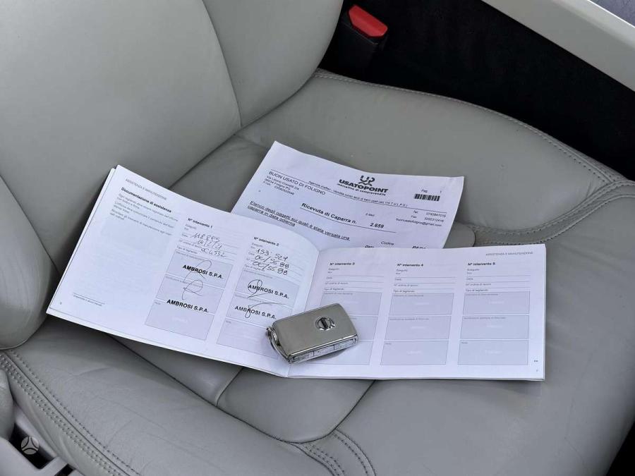 Zils Volvo V90 2017 Jonava, ar dzinēja tilpumu 2.00 L un nobraukumu 287 tūkst. km par 18800 €, foto 33 vietnē AUTOMOTO.COM.LV