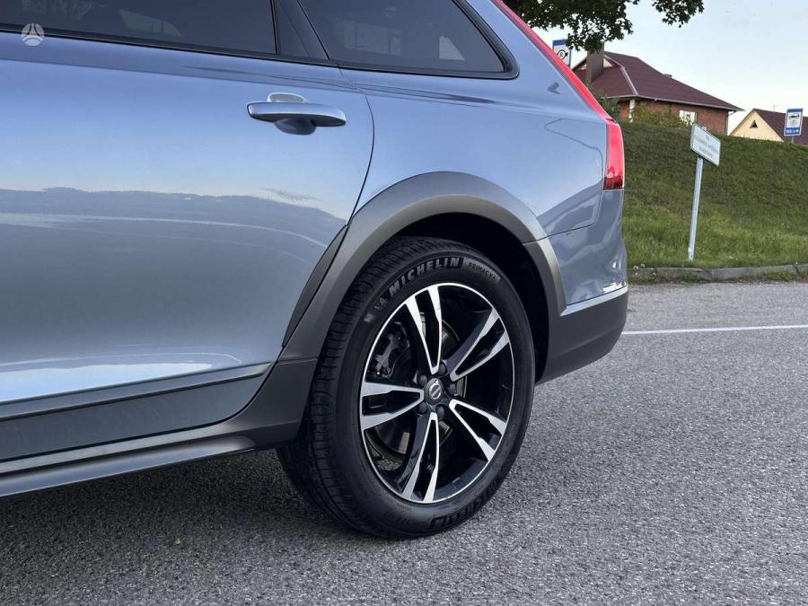 Zils Volvo V90 2017 Jonava, ar dzinēja tilpumu 2.00 L un nobraukumu 287 tūkst. km par 18800 €, foto 38 vietnē AUTOMOTO.COM.LV