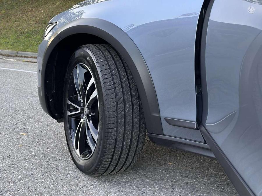 Zils Volvo V90 2017 Jonava, ar dzinēja tilpumu 2.00 L un nobraukumu 287 tūkst. km par 18800 €, foto 39 vietnē AUTOMOTO.COM.LV