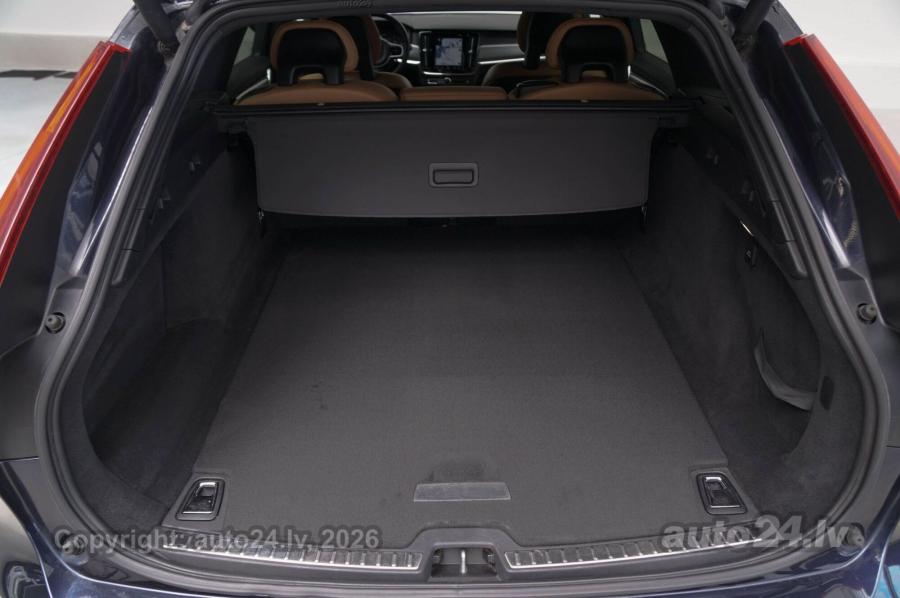 Zils Volvo V90 2017 Tallina, ar dzinēja tilpumu 2.00 L un nobraukumu 217 tūkst. km par 15390 €, foto 12 vietnē AUTOMOTO.COM.LV