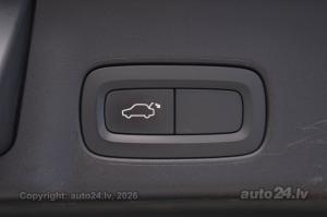 Zils Volvo V90 2017 Tallina, ar dzinēja tilpumu 2.00 L un nobraukumu 217 tūkst. km par 15390 €, foto 13 vietnē AUTOMOTO.COM.LV