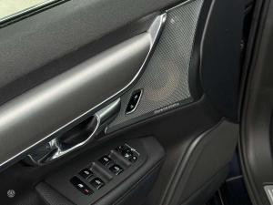 Blue Volvo V90 2017 in Kaunas, with an engine capacity of 1.97 L and mileage of 310 thousand km for 12999 €, photo 16 on AUTOMOTO.COM.LV