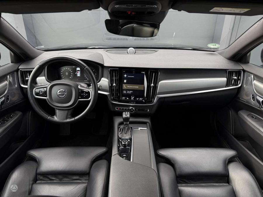 Blue Volvo V90 2017 in Kaunas, with an engine capacity of 1.97 L and mileage of 310 thousand km for 12999 €, photo 23 on AUTOMOTO.COM.LV