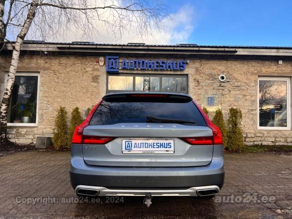 Zils Volvo V90 2018 Tallina, ar dzinēja tilpumu 2.00 L un nobraukumu 154 tūkst. km par 27890 €, foto 11 vietnē AUTOMOTO.COM.LV