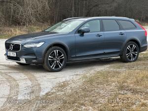 Zils Volvo V90 2018 Tallina, ar dzinēja tilpumu 2.00 L un nobraukumu 130 tūkst. km par 25990 €, foto 3 vietnē AUTOMOTO.COM.LV