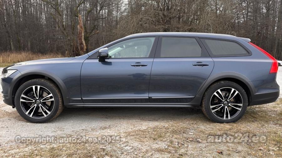 Zils Volvo V90 2018 Tallina, ar dzinēja tilpumu 2.00 L un nobraukumu 130 tūkst. km par 25990 €, foto 4 vietnē AUTOMOTO.COM.LV
