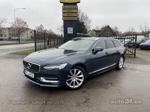 Blue Volvo V90 2018 in Tartu, with an engine capacity of 2.00 L and mileage of 236 thousand km for 18000 €, photo 2 on AUTOMOTO.COM.LV