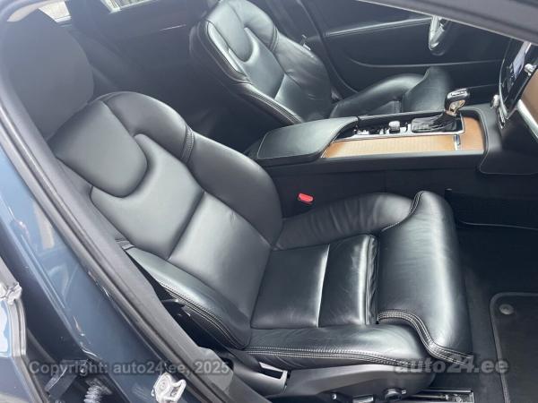 Blue Volvo V90 2018 in Tartu, with an engine capacity of 2.00 L and mileage of 236 thousand km for 18000 €, photo 6 on AUTOMOTO.COM.LV