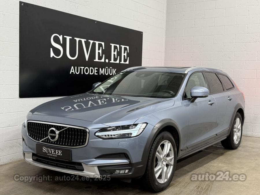 Blue Volvo V90 2018 in Tallinn, with an engine capacity of 2.00 L and mileage of 155 thousand km for 23495 €, photo 1 on AUTOMOTO.COM.LV