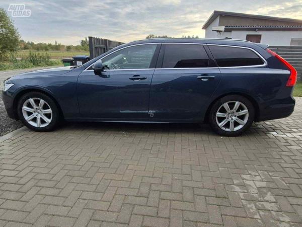 Blue Volvo V90 2018 in Vilnius, with an engine capacity of 2.00 L and mileage of 165 thousand km for 16950 €, photo 2 on AUTOMOTO.COM.LV