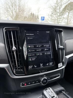 Blue Volvo V90 2018 in Tallinn, with an engine capacity of 2.00 L and mileage of 173 thousand km for 26000 €, photo 11 on AUTOMOTO.COM.LV