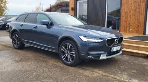 Zils Volvo V90 2018 Rīga, ar dzinēja tilpumu 2.00 L un nobraukumu 198 tūkst. km par 23500 €, foto 3 vietnē AUTOMOTO.COM.LV