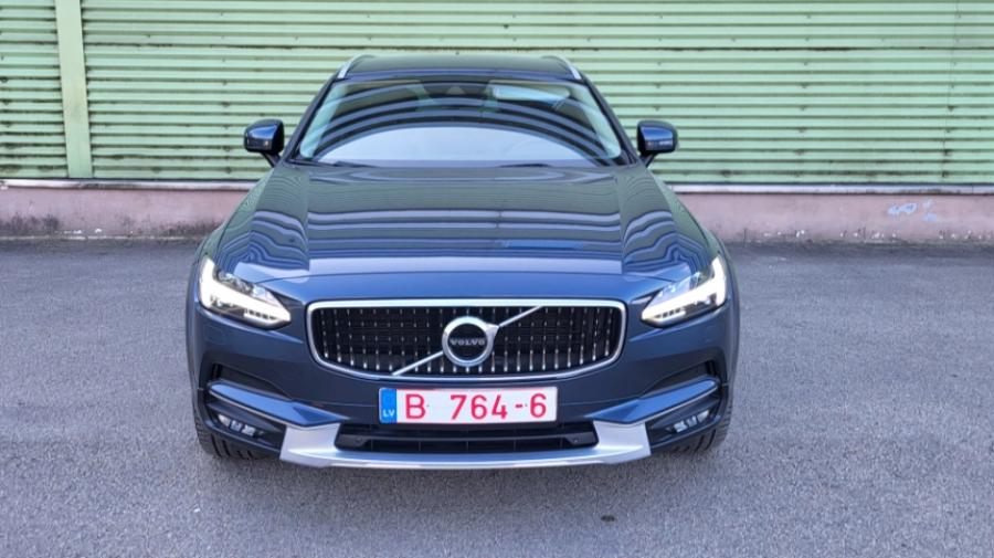 Zils Volvo V90 2018 Rīga, ar dzinēja tilpumu 2.00 L un nobraukumu 198 tūkst. km par 23500 €, foto 9 vietnē AUTOMOTO.COM.LV