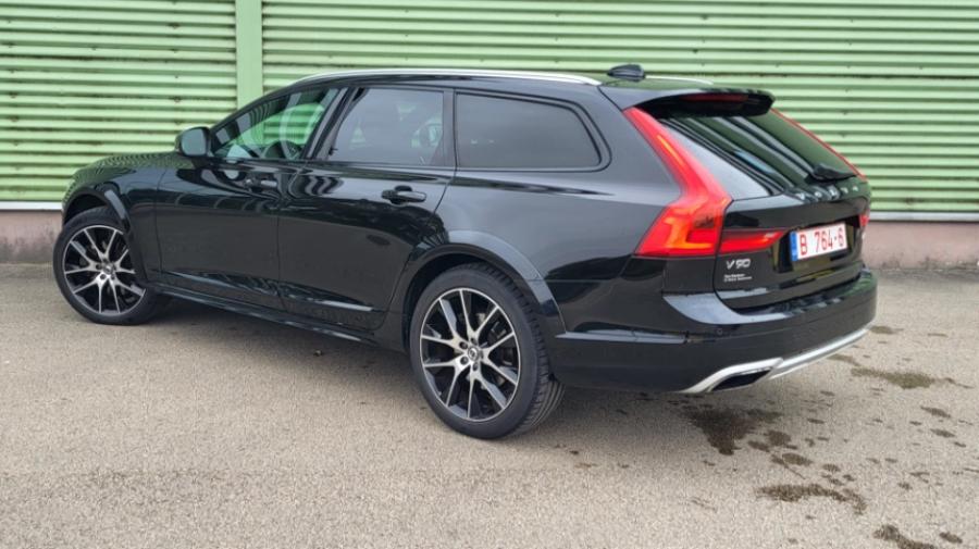 Zils Volvo V90 2018 Rīga, ar dzinēja tilpumu 2.00 L un nobraukumu 198 tūkst. km par 23500 €, foto 22 vietnē AUTOMOTO.COM.LV