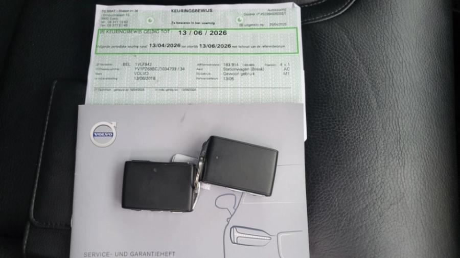 Zils Volvo V90 2018 Rīga, ar dzinēja tilpumu 2.00 L un nobraukumu 198 tūkst. km par 23500 €, foto 28 vietnē AUTOMOTO.COM.LV