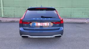 Zils Volvo V90 2018 Rīga, ar dzinēja tilpumu 2.00 L un nobraukumu 198 tūkst. km par 23500 €, foto 32 vietnē AUTOMOTO.COM.LV