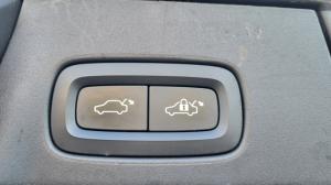 Zils Volvo V90 2018 Rīga, ar dzinēja tilpumu 2.00 L un nobraukumu 198 tūkst. km par 23500 €, foto 41 vietnē AUTOMOTO.COM.LV