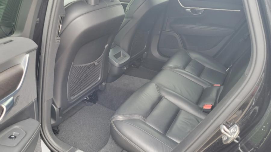 Zils Volvo V90 2018 Rīga, ar dzinēja tilpumu 2.00 L un nobraukumu 198 tūkst. km par 23500 €, foto 46 vietnē AUTOMOTO.COM.LV