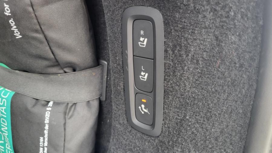 Zils Volvo V90 2018 Rīga, ar dzinēja tilpumu 2.00 L un nobraukumu 198 tūkst. km par 23500 €, foto 51 vietnē AUTOMOTO.COM.LV