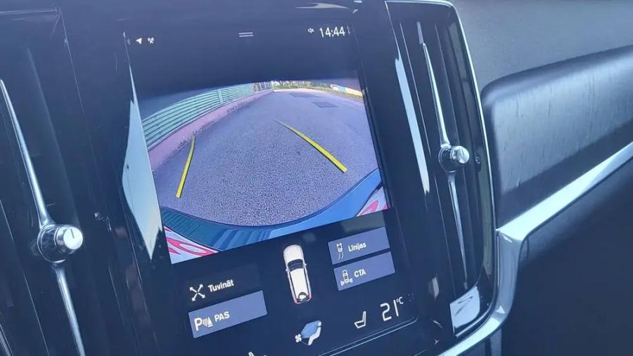 Zils Volvo V90 2018 Rīga, ar dzinēja tilpumu 2.00 L un nobraukumu 198 tūkst. km par 23500 €, foto 9 vietnē AUTOMOTO.COM.LV