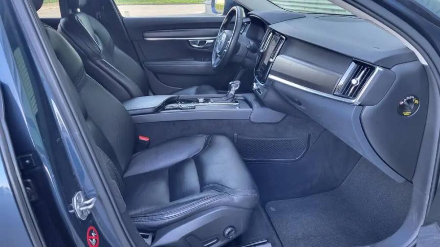 Zils Volvo V90 2018 Rīga, ar dzinēja tilpumu 2.00 L un nobraukumu 198 tūkst. km par 23500 €, foto 11 vietnē AUTOMOTO.COM.LV