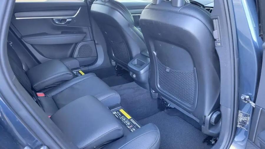 Zils Volvo V90 2018 Rīga, ar dzinēja tilpumu 2.00 L un nobraukumu 198 tūkst. km par 23500 €, foto 13 vietnē AUTOMOTO.COM.LV