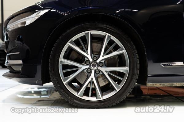 Blue Volvo V90 2018 in Tallinn, with an engine capacity of 2.00 L and mileage of 224 thousand km for 19900 €, photo 2 on AUTOMOTO.COM.LV