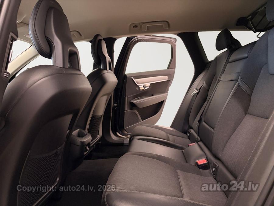 Zils Volvo V90 2018 Tallina, ar dzinēja tilpumu 2.00 L un nobraukumu 199 tūkst. km par 19900 €, foto 7 vietnē AUTOMOTO.COM.LV