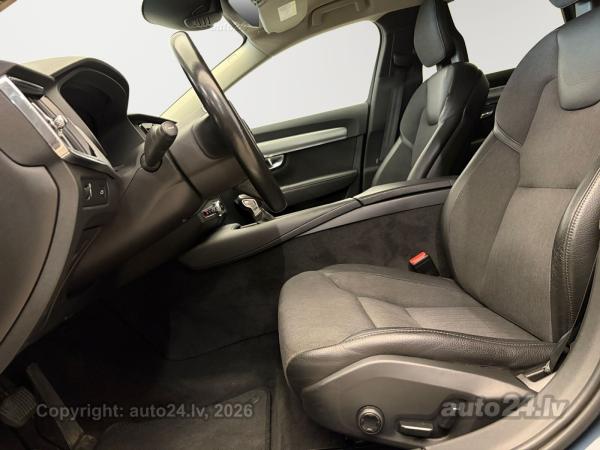 Zils Volvo V90 2018 Tallina, ar dzinēja tilpumu 2.00 L un nobraukumu 199 tūkst. km par 19900 €, foto 6 vietnē AUTOMOTO.COM.LV