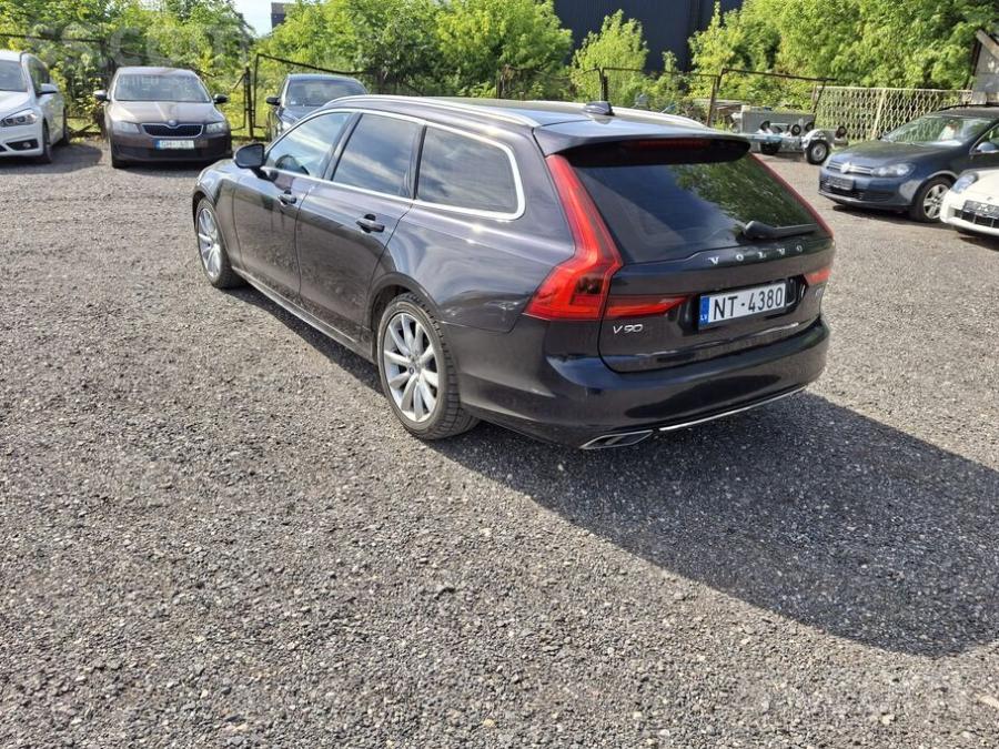 Zils Volvo V90 2019 Rīga, ar dzinēja tilpumu 2.00 L un nobraukumu 196 tūkst. km par 18790 €, foto 8 vietnē AUTOMOTO.COM.LV