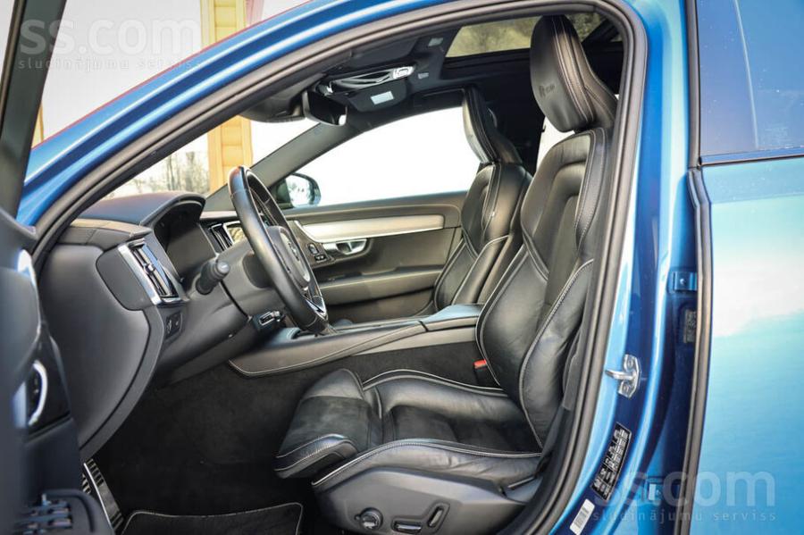 Blue Volvo V90 2019 in Tukums, with an engine capacity of 2.00 L and mileage of 211 thousand km for 18490 €, photo 6 on AUTOMOTO.COM.LV