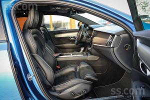 Blue Volvo V90 2019 in Tukums, with an engine capacity of 2.00 L and mileage of 211 thousand km for 18490 €, photo 8 on AUTOMOTO.COM.LV
