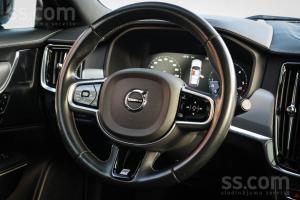 Blue Volvo V90 2019 in Tukums, with an engine capacity of 2.00 L and mileage of 211 thousand km for 18490 €, photo 11 on AUTOMOTO.COM.LV