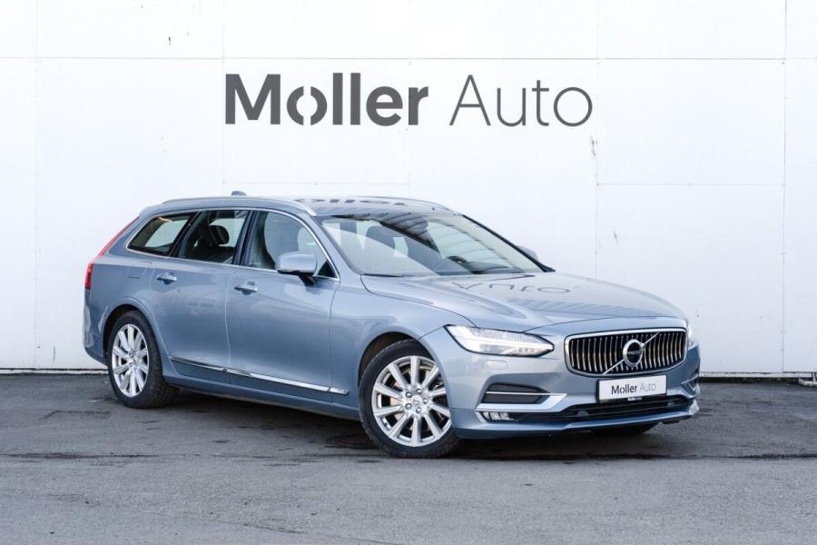 Blue Volvo V90 2019 in Riga, with an engine capacity of 2.00 L and mileage of 121 thousand km for 19550 €, photo 3 on AUTOMOTO.COM.LV