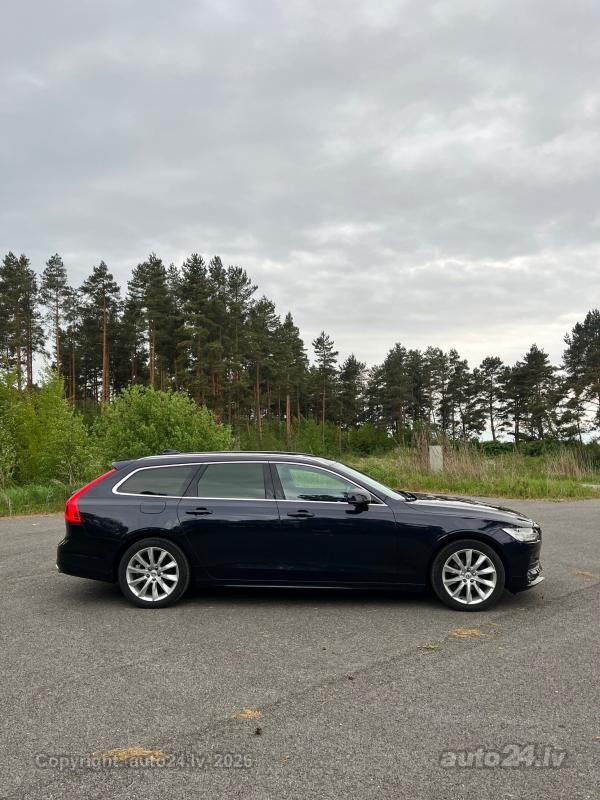 Zils Volvo V90 2019 Tallina, ar dzinēja tilpumu 2.00 L un nobraukumu 146 tūkst. km par 19500 €, foto 4 vietnē AUTOMOTO.COM.LV