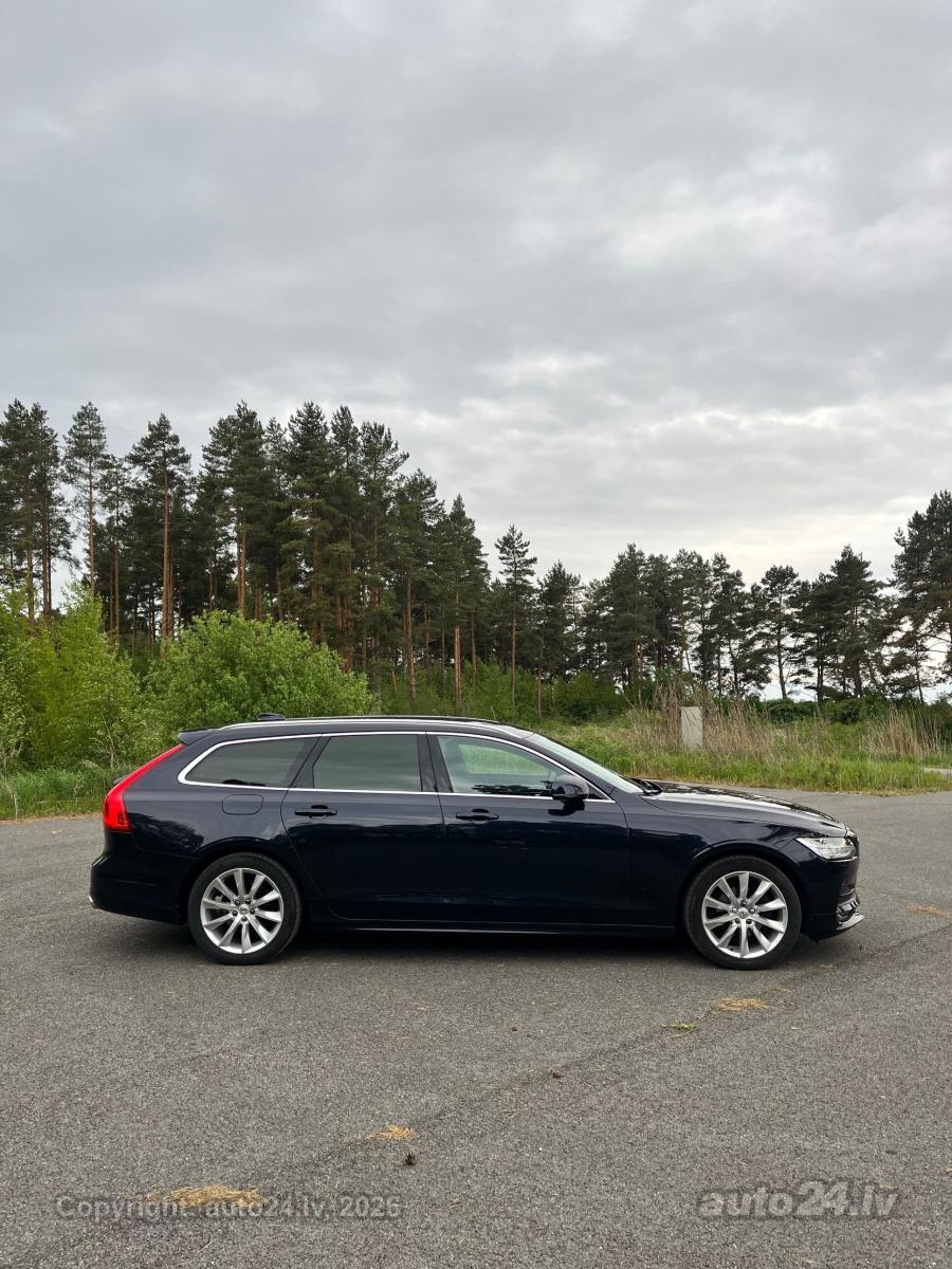Zils Volvo V90 2019 Tallina, ar dzinēja tilpumu 2.00 L un nobraukumu 146 tūkst. km par 19500 €, foto 5 vietnē AUTOMOTO.COM.LV
