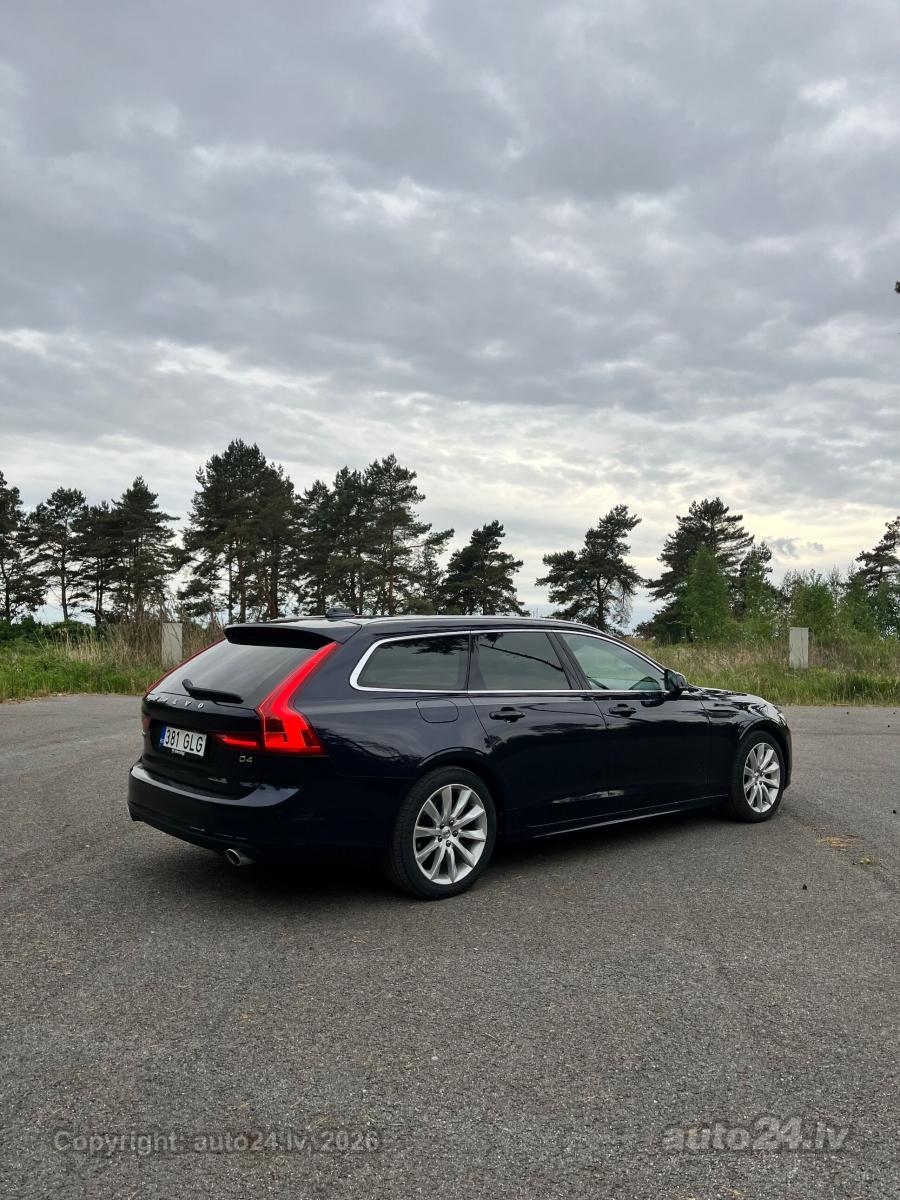 Zils Volvo V90 2019 Tallina, ar dzinēja tilpumu 2.00 L un nobraukumu 146 tūkst. km par 19500 €, foto 6 vietnē AUTOMOTO.COM.LV