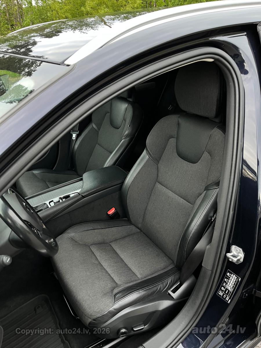 Zils Volvo V90 2019 Tallina, ar dzinēja tilpumu 2.00 L un nobraukumu 146 tūkst. km par 19500 €, foto 12 vietnē AUTOMOTO.COM.LV