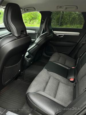 Zils Volvo V90 2019 Tallina, ar dzinēja tilpumu 2.00 L un nobraukumu 146 tūkst. km par 19500 €, foto 13 vietnē AUTOMOTO.COM.LV