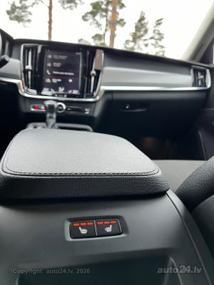 Zils Volvo V90 2019 Tallina, ar dzinēja tilpumu 2.00 L un nobraukumu 146 tūkst. km par 19500 €, foto 16 vietnē AUTOMOTO.COM.LV
