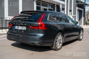 Blue Volvo V90 2019 in Riga, with an engine capacity of 2.00 L and mileage of 172 thousand km for 18700 €, photo 4 on AUTOMOTO.COM.LV