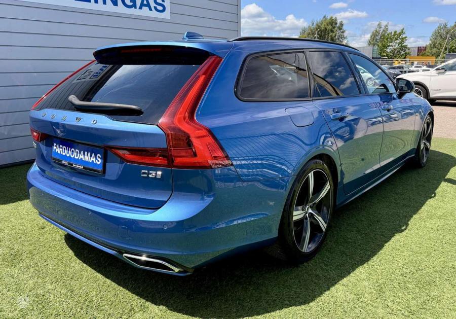 Blue Volvo V90 2019 in Panevezys, with an engine capacity of 1.97 L and mileage of 269 thousand km for 14800 €, photo 7 on AUTOMOTO.COM.LV