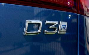 Blue Volvo V90 2019 in Panevezys, with an engine capacity of 1.97 L and mileage of 269 thousand km for 14800 €, photo 10 on AUTOMOTO.COM.LV