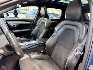 Blue Volvo V90 2019 in Panevezys, with an engine capacity of 1.97 L and mileage of 269 thousand km for 14800 €, photo 14 on AUTOMOTO.COM.LV